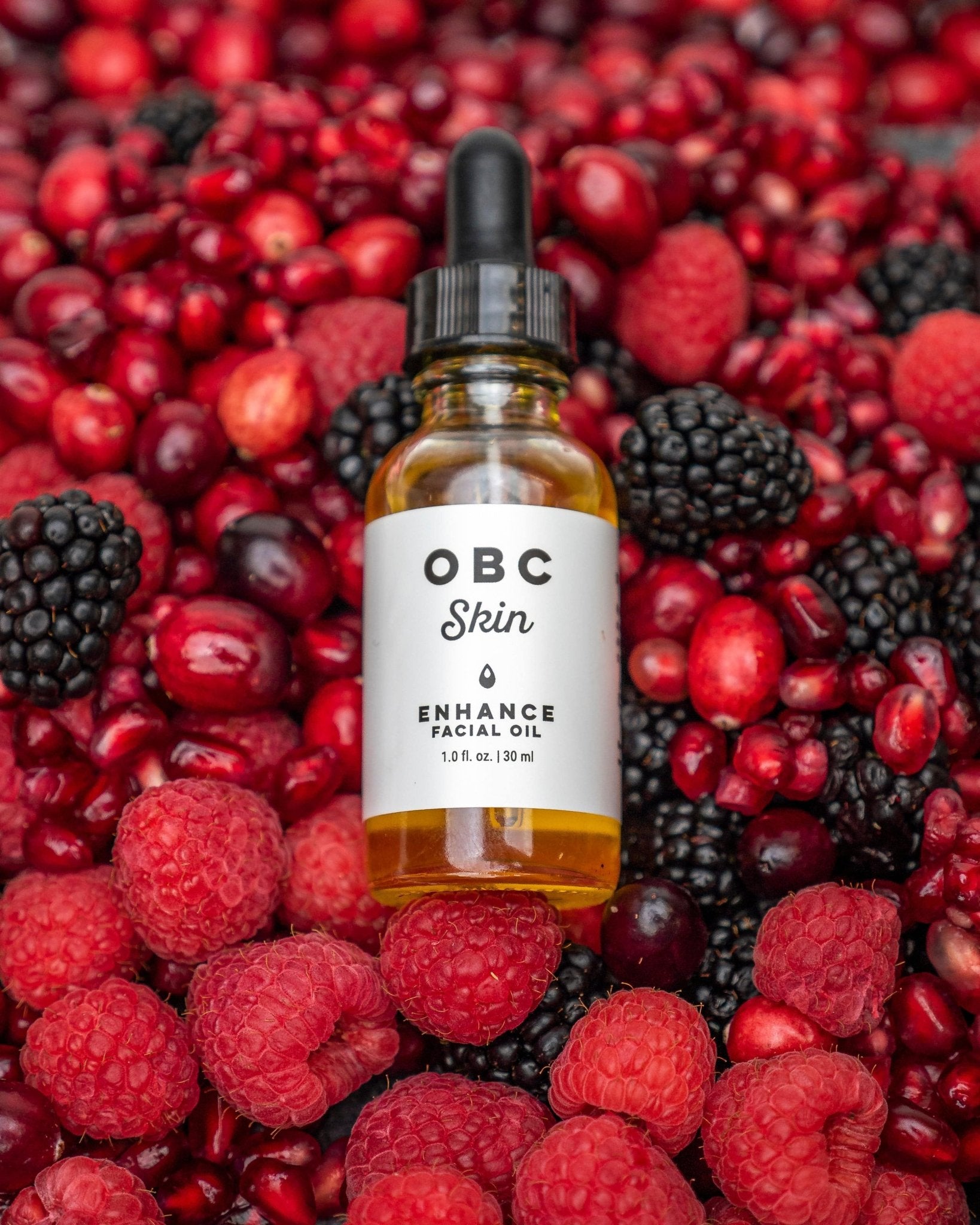 A lightweight fast absorbing face oil packed with antioxidants for a ...